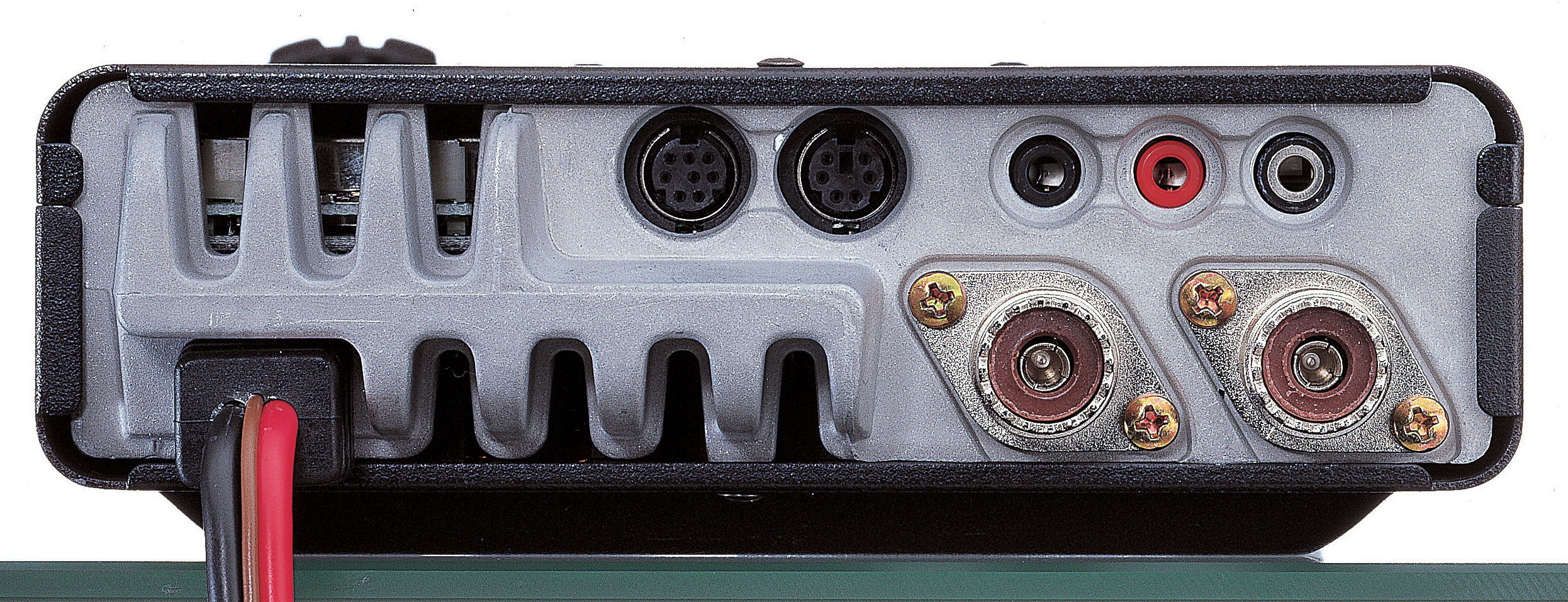 Базово-мобильная радиостанция Yaesu FT-857D, купить в интернет-магазине